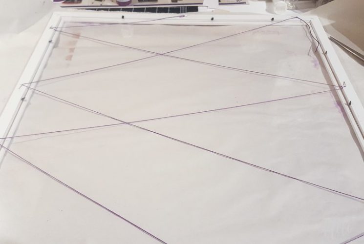 Unique DIY Frame to display pictures - NeliDesign