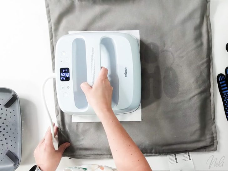 How to easily remove heat transfer vinyl - NeliDesign